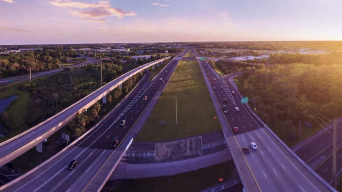 The Story Behind This Florida's Haunted Highways is Terrifying